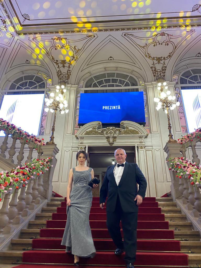 RefleqtMedia | Avram Gal, impreuna cu sotia la Balul Operei