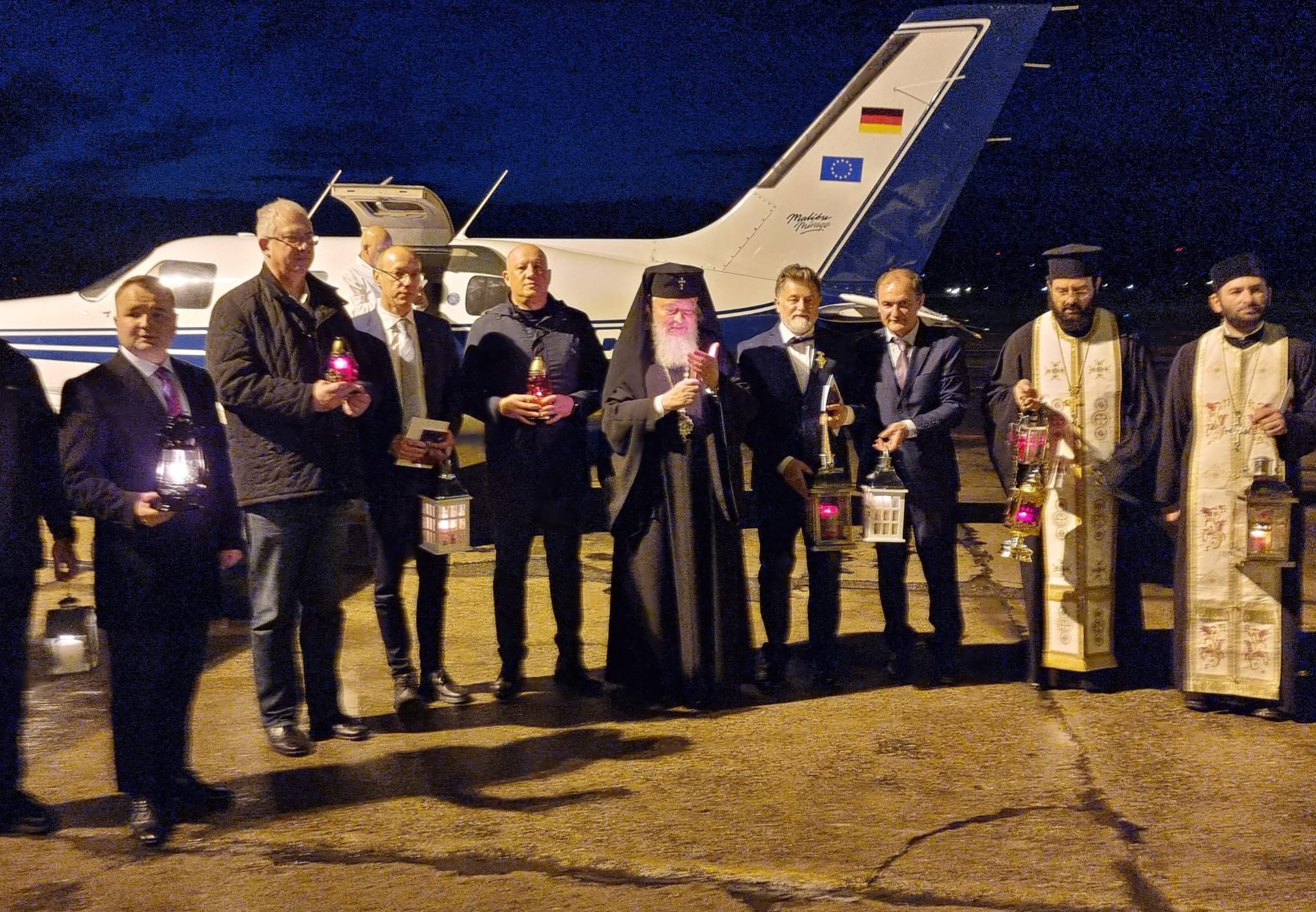 RefleqtMedia - Răzvan Ciortea – pelerinul Luminii Sfinte de la Ierusalim