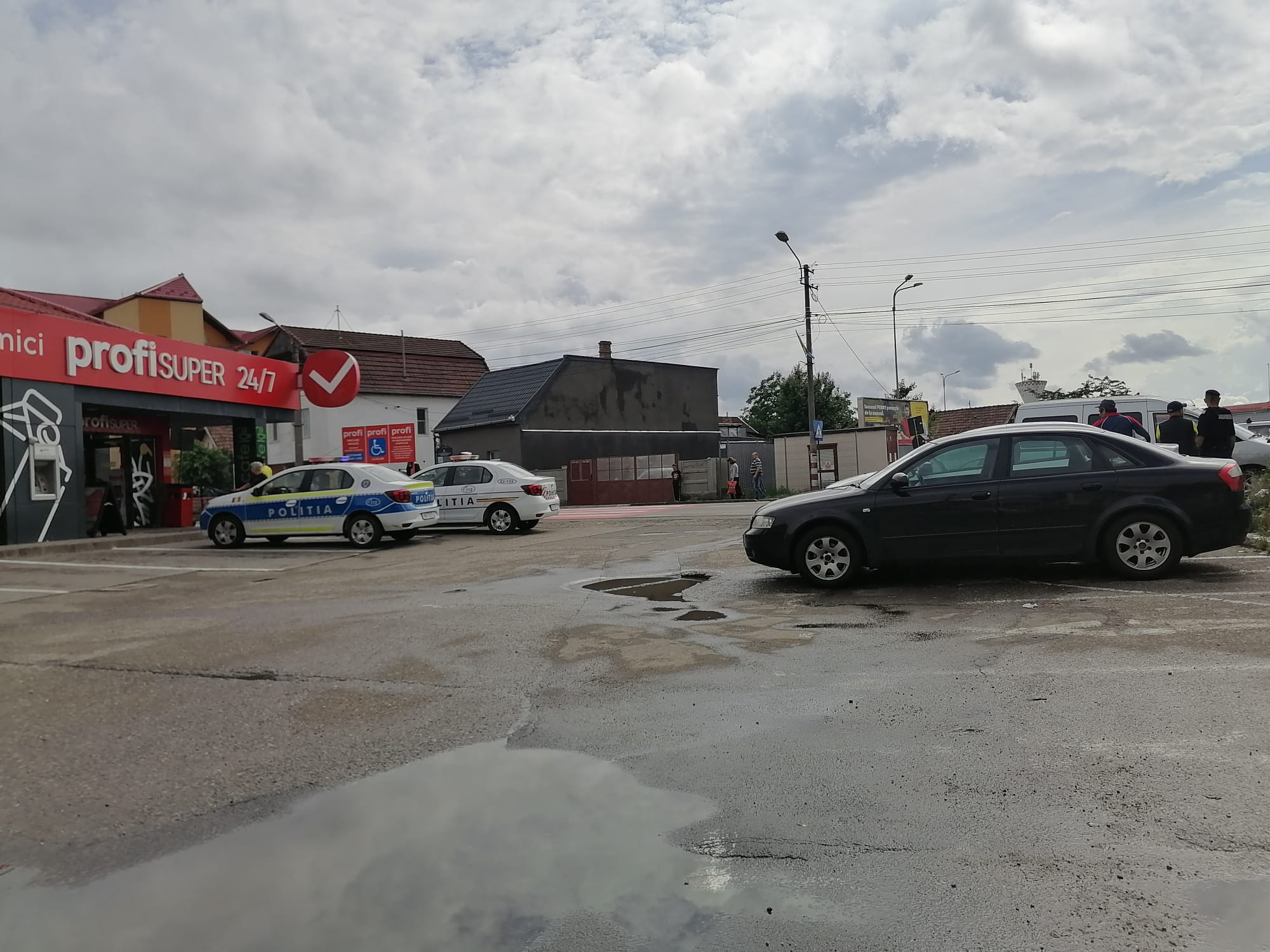 RefleqtMedia | Iată ce s-a întâmplat, astăzi, la Profi Câmpia Turzii ...