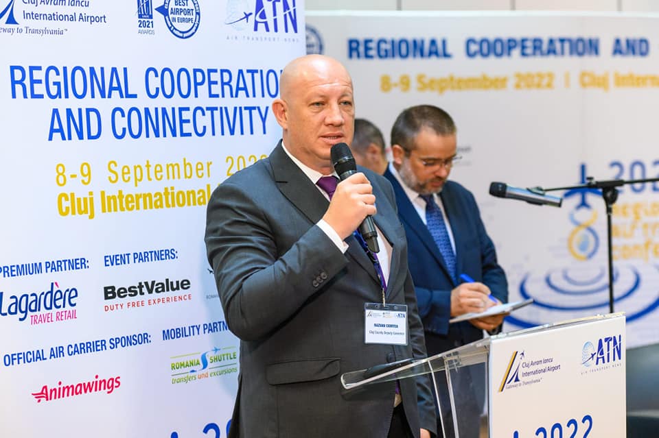 RefleqtMedia | Care-ai, vere, o eșarfă tricoloră, să i-o dăm lu' Ciortea?