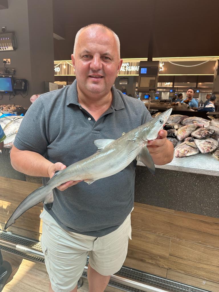 RefleqtMedia | Premieră în România: Paste cu rechin la noul restaurant ...