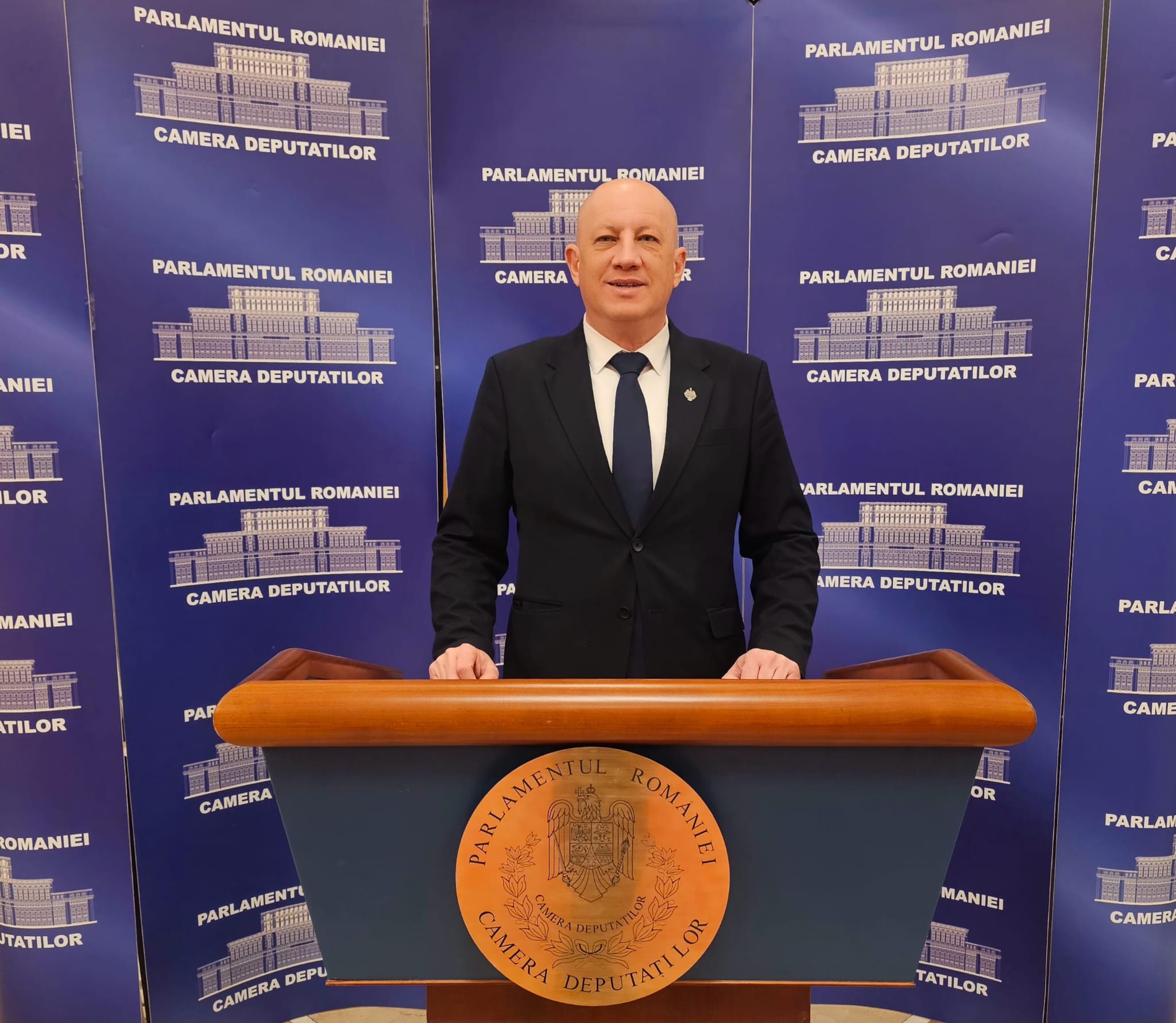 RefleqtMedia | Responsabilități MAJORE pentru proaspătul deputat ...