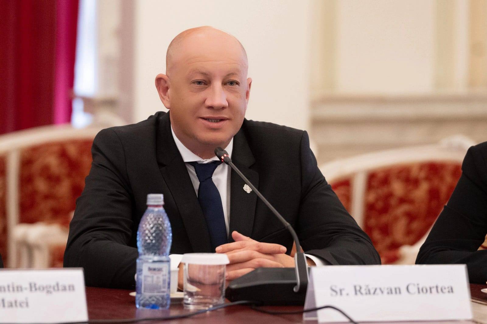 RefleqtMedia - Răzvan Iulian Ciortea – Deputatul care aduce Centura ...